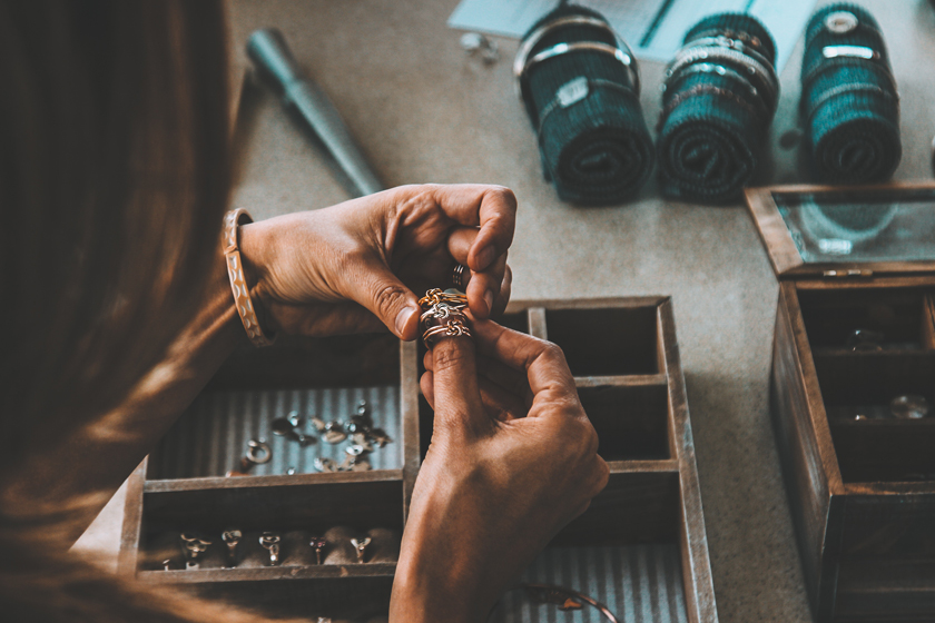 Gold und Silber als Investment – Wann lohnt sich das? | PostFinance